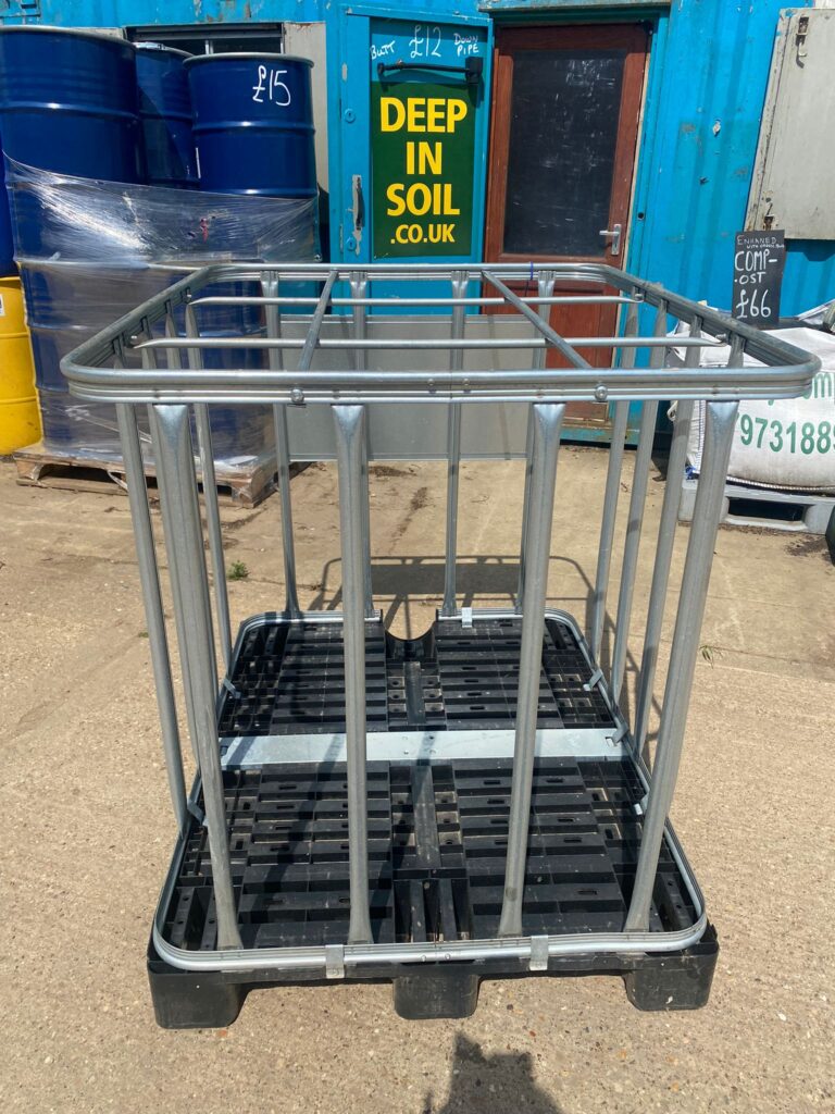 Water Storage and Containers - Tanks and Tubs